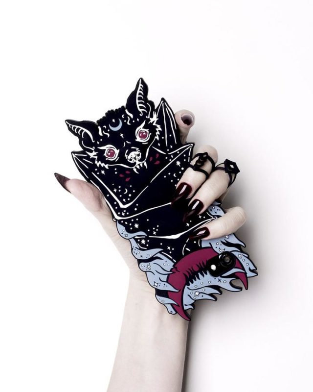 Rogue & Wolf – Vamp Bat – CAPTHEUNI